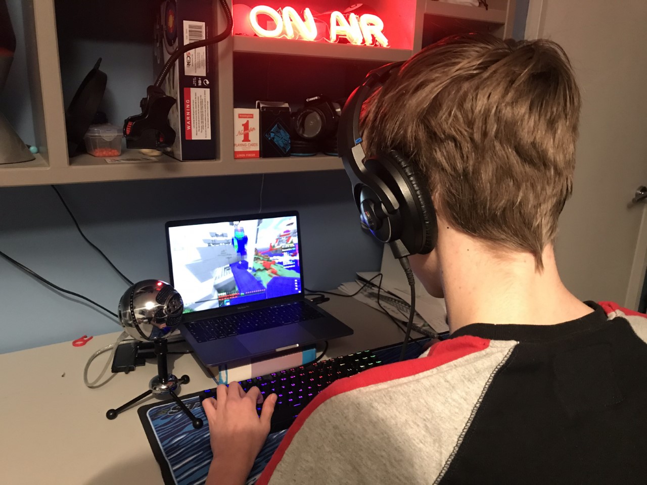 Lie-ins, screens and making plans for the future: supporting teens in ...